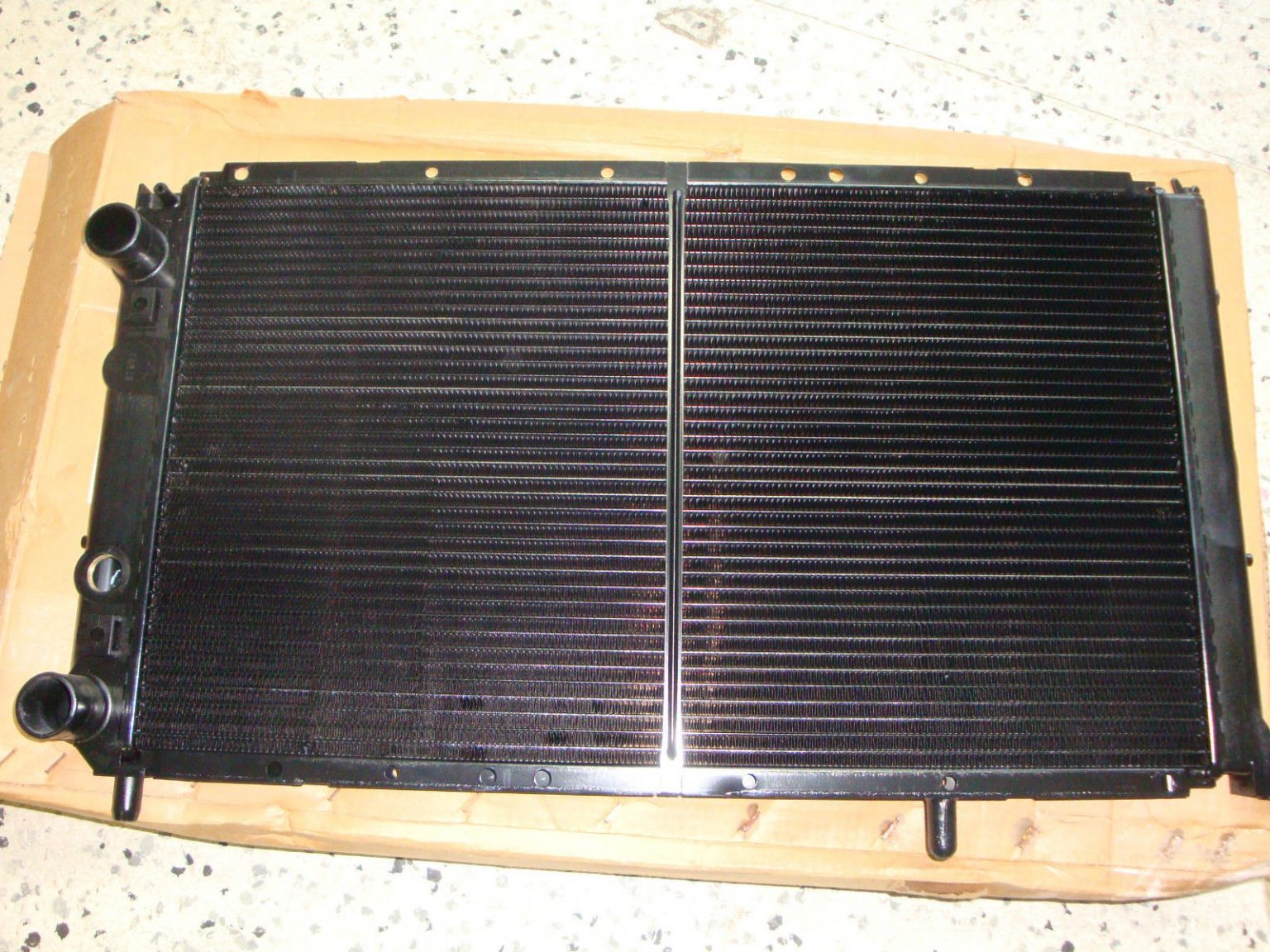 RADIATORE IPRA X FIAT RITMO DIESEL CODICE VALEO TA775 – Auto Parts Italy